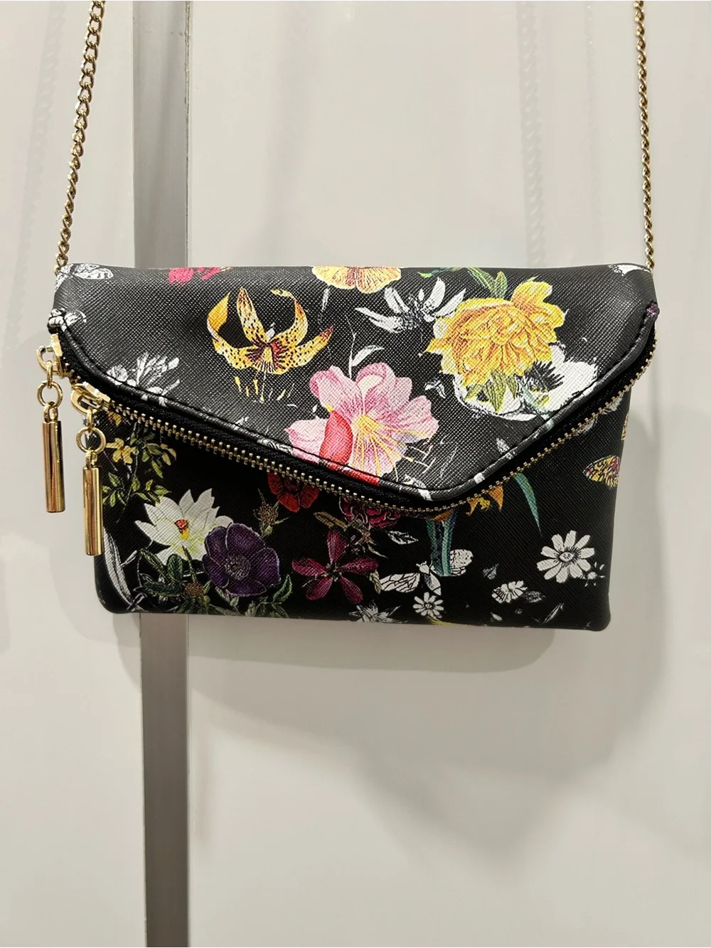 Bags | Black Floral Envelope Crossbody With Gold Chain Strap | Poshmark